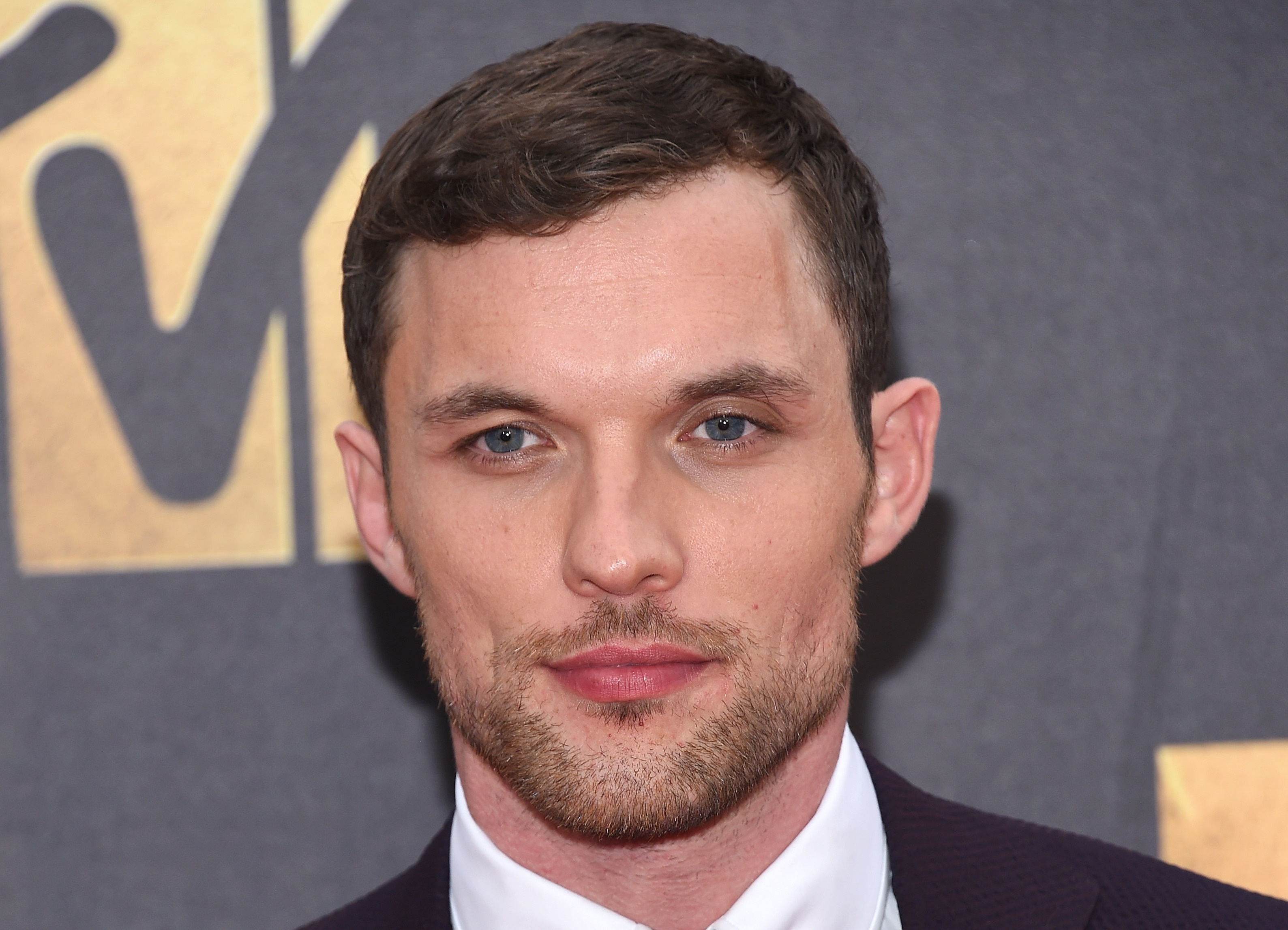 Ed Skrein's Instagram, Twitter & Facebook on IDCrawl
